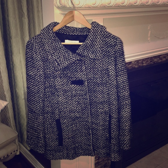 intrend | Jackets & Coats | Intrend White And Black Coat Looks New ...